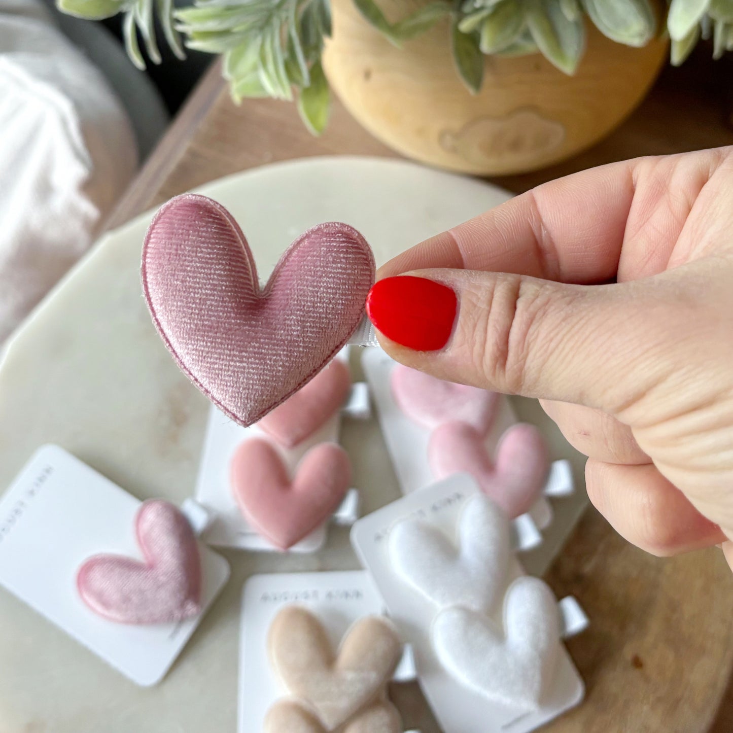 Velvet Heart Hair Clips - Peach – August Kinn